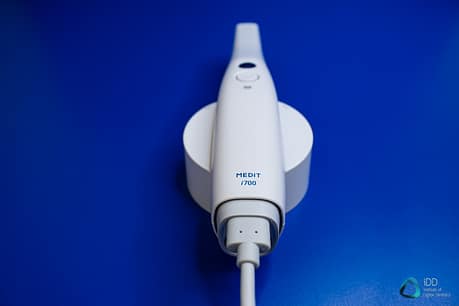 Medit i700 Review: Is It The Best Intraoral Scanner? | Digital Dentistry
