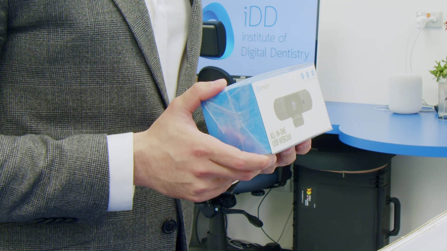 iDD Unboxing iTero Element 5D Plus - Institute of Digital Dentistry